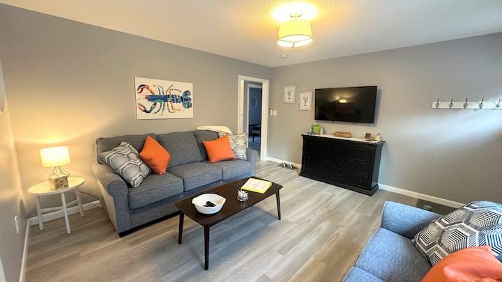 Coastal Freeport Flat - Dog Friendly - Freeport, ME