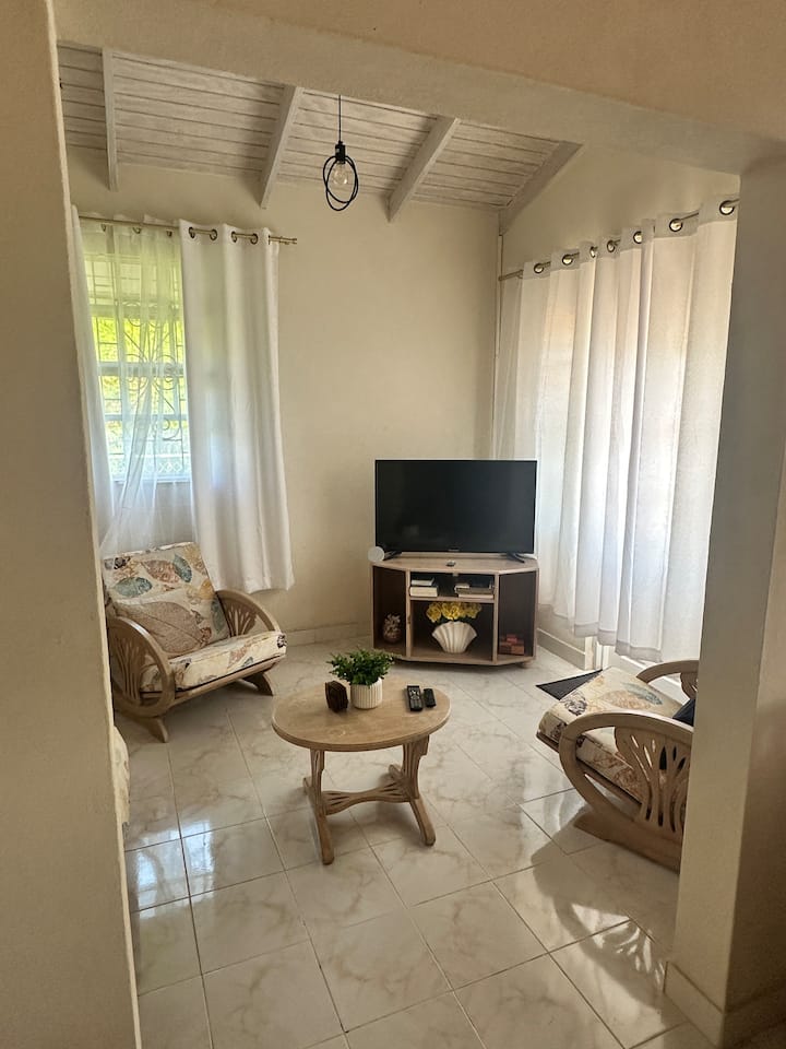 West Coast Home- Close To Beach & Shopping - Barbados
