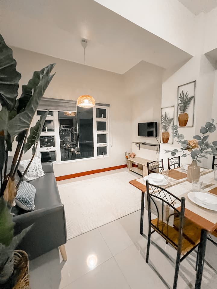 Budget Two 2br For Price Of 1 W/ Pool, Gym & More - Cebu