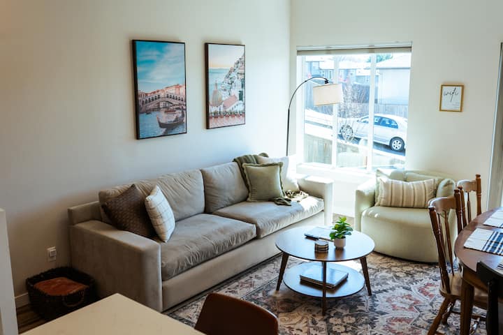 Cozy Townhome W/king Beds + Game Room, South Salem - Salem, OR