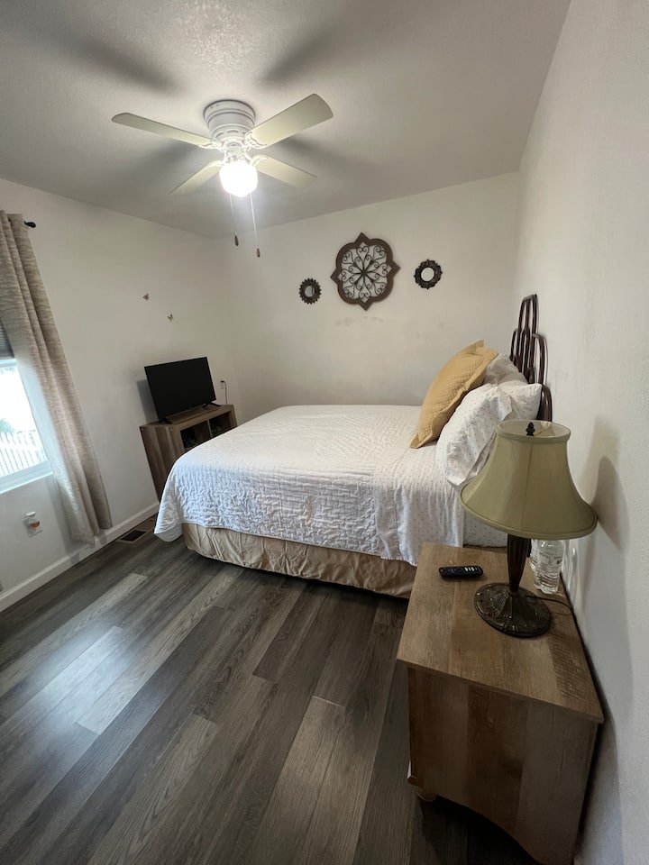 Room For Rent ! Stay Here ! - Apache Junction, AZ