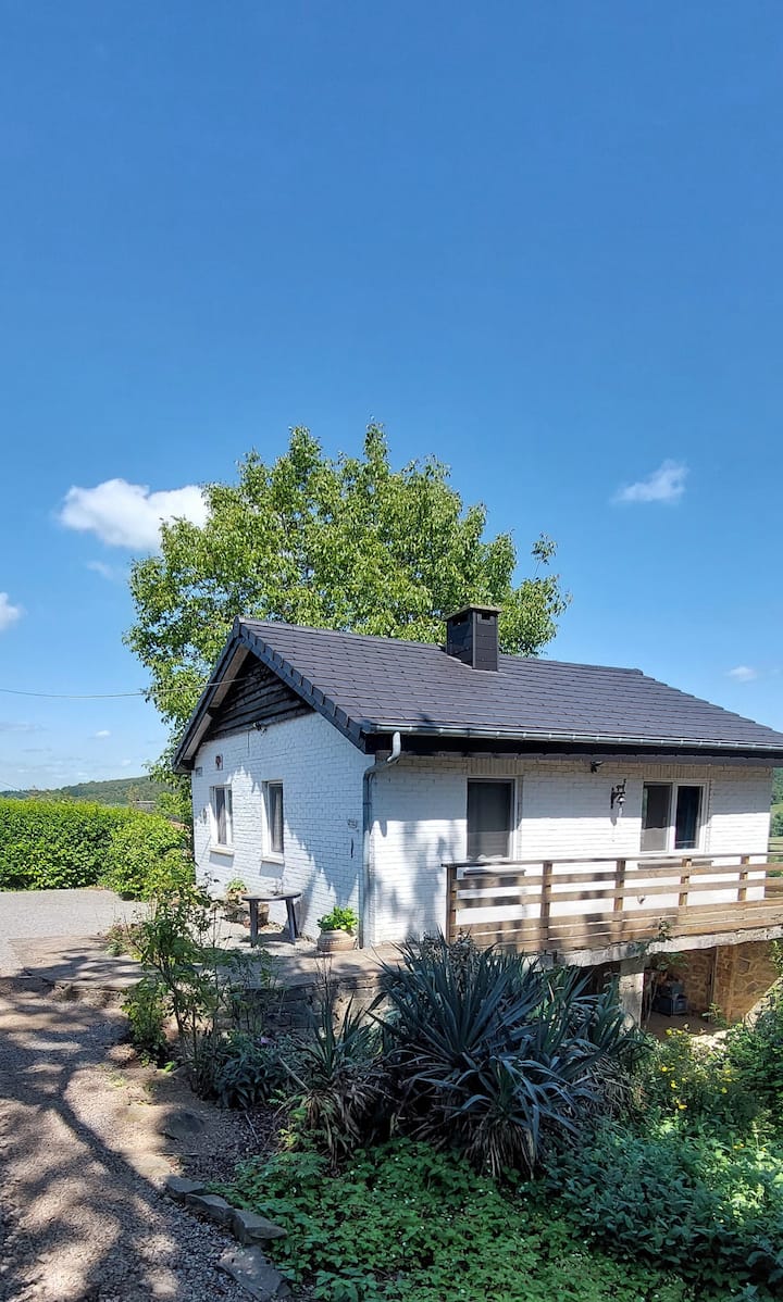 Bungalow à Harzé.      Petit , Mais Cosy - Amel