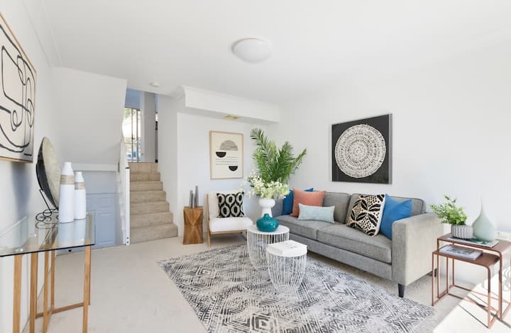 A Cosy Townhouse By Olympic Park - Auburn