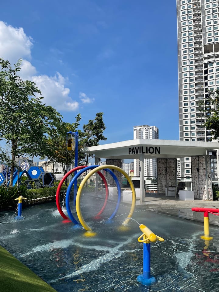 Family Suite 3r2b Infinity Pool Seacity View (33a) - Penang