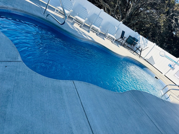 *Heated Pool Brand New! Now Open!* Pet Friendly* - Rodanthe, NC