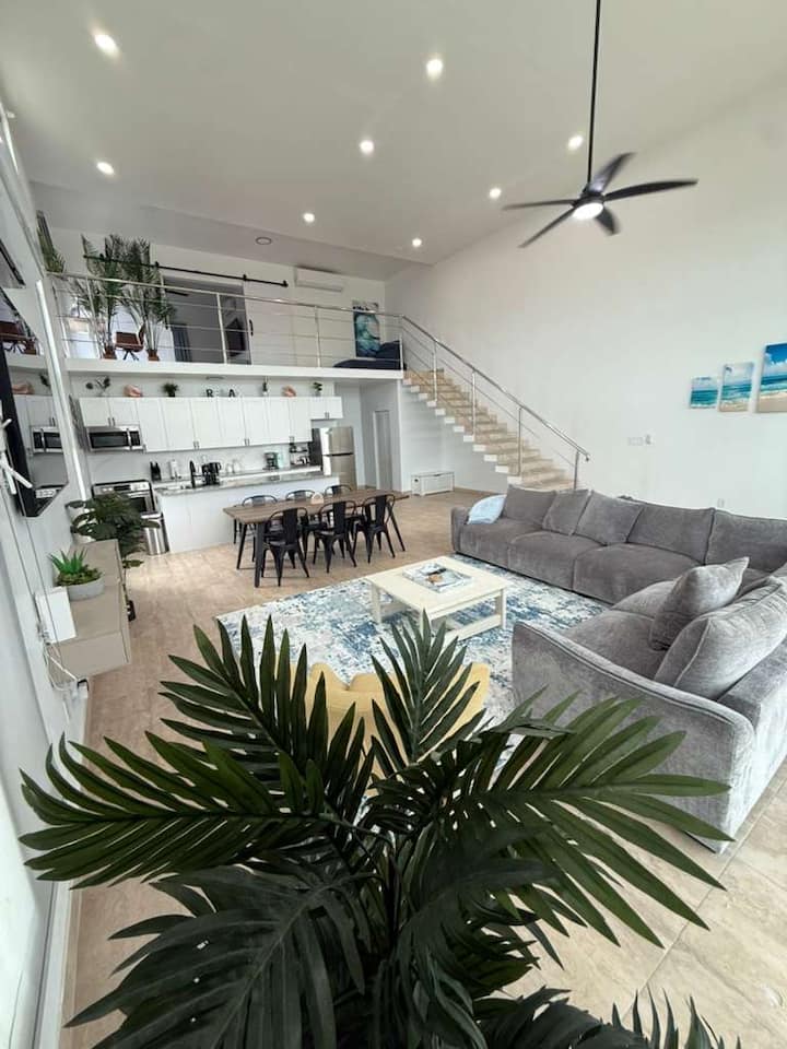 Leah's Island Loft Near Grace Bay - Turks and Caicos Islands