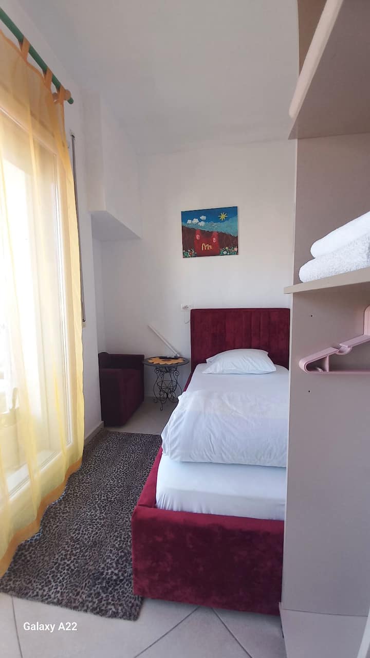 Single Room With Balcony And City View - Tirana