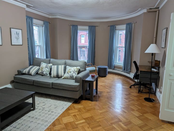 Cozy 2br In Victorian Brownstone - Dorchester, MA