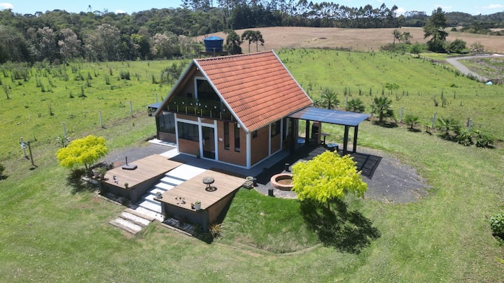 Chalet: Hydro, Fireplace, 2 Bedrooms, 1 King-size Bed. - São Bento do Sul