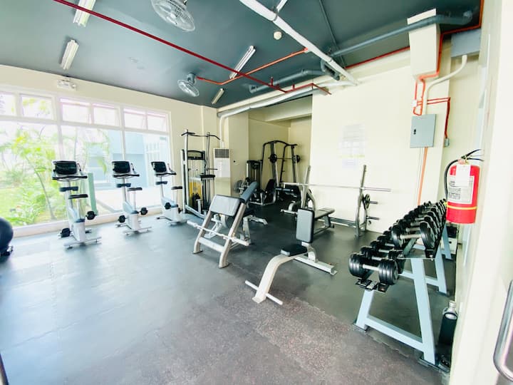 Budget 2br Best For Groups-playroom, Gym+pool - Cebu