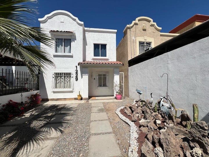 Hermosa Casa En Privada Residencial - Mexicali