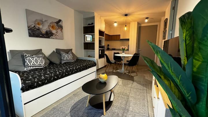 Depto. Acogedor, Terraza Con Vista Al Bosque - Pucon