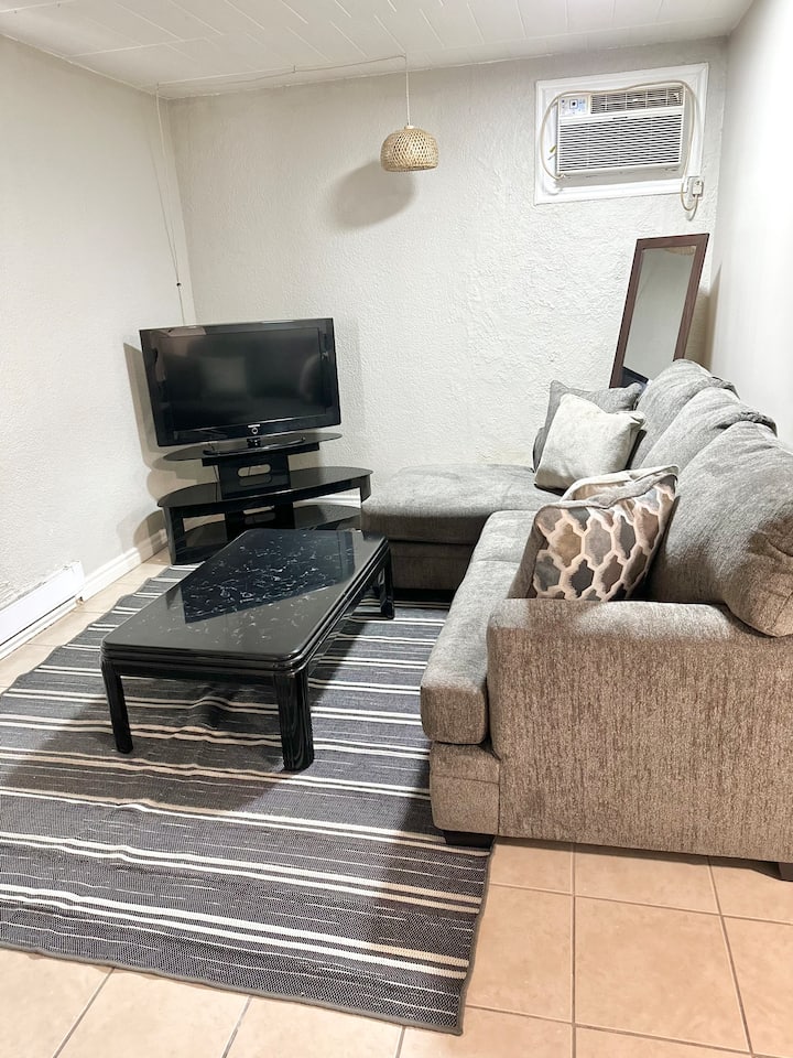 Waterfront 1bdr Free Parking Entire Apt - Windsor