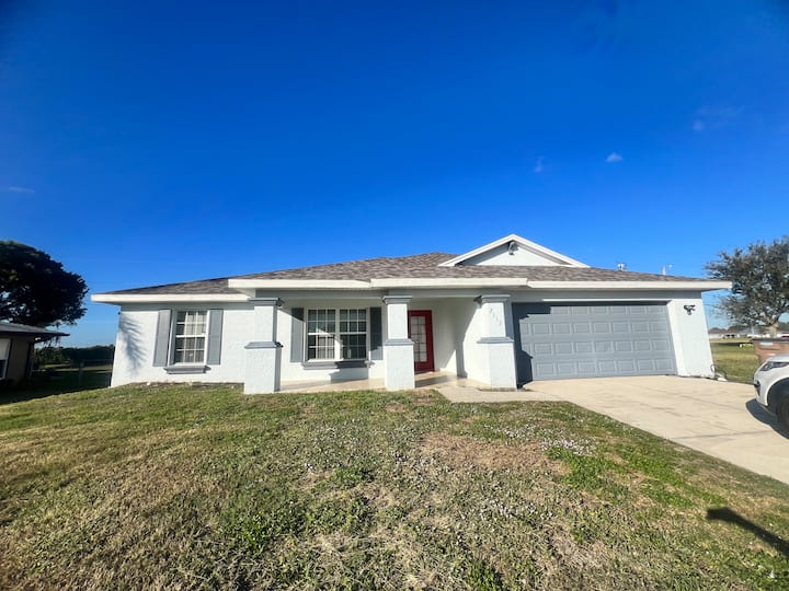 Casa Grande. Perfect Place To Stay & Work Remotely - North Fort Myers, FL