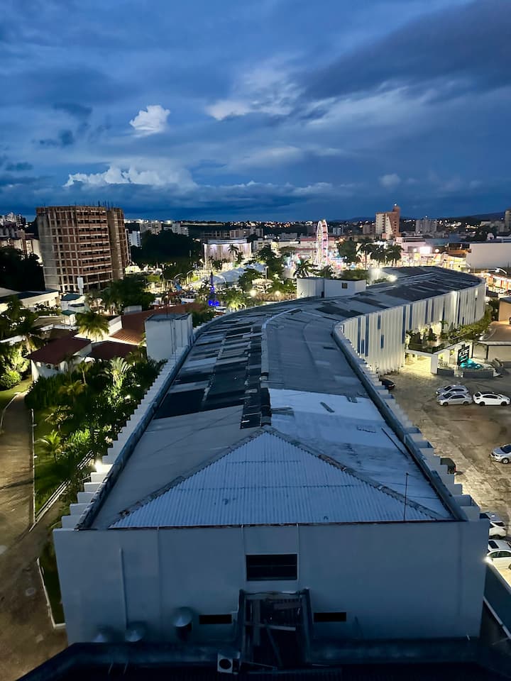 [805] Flat Central Com Localização Incrível - Caldas Novas