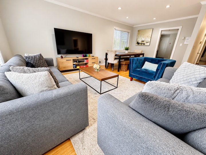 3 Bedroom Near Downtown Top Floor / 2 Parking Ac - Vancouver