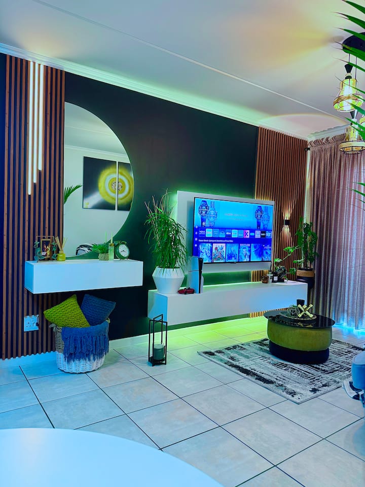 Cozy Home In Greenpark Boksbug By Or Tambo Airport - Boksburg