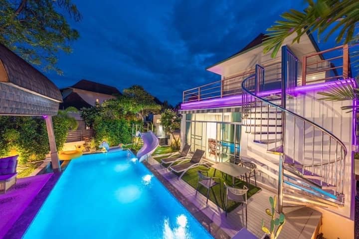 บ้านใหญ่ใกล้ทะเลจอมเทียน - Sattahip