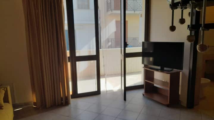 Open Space Con Balcone - Terrasini