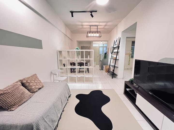 Main Place Usj21 Modern Design 2br1b For 4 Pax - Subang Jaya