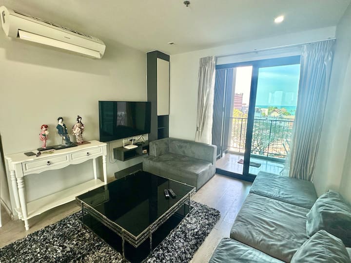 The Base Spacious 2-beds, 2-baths Seaview. - Pattaya City