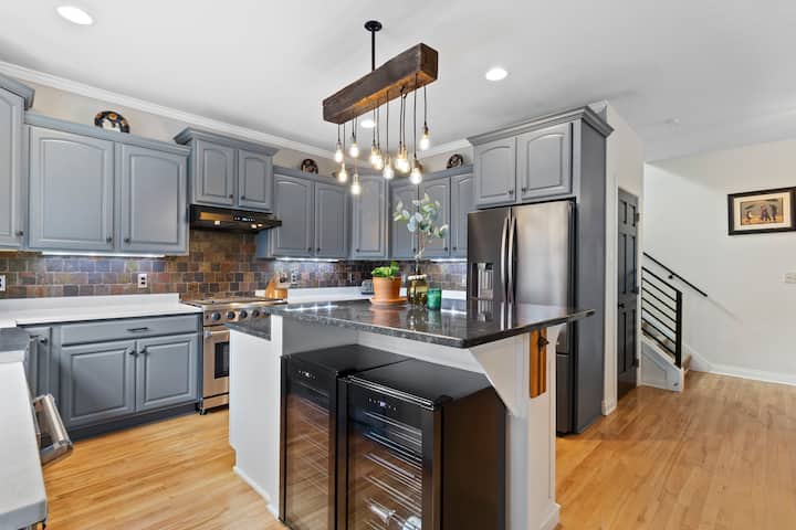 Mke Bucks Downtown Home 1/2mi Walk From Fiserv - Milwaukee