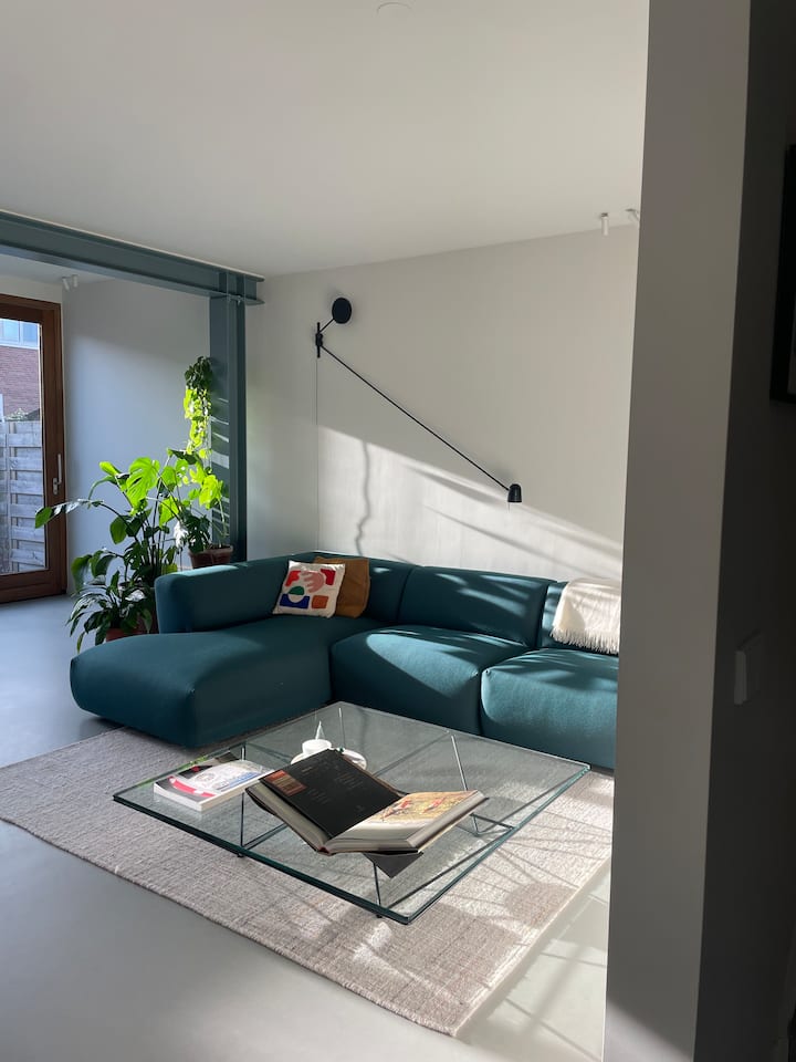 Bright House With Sunny Garden!
(Price Negociable) - Amsterdam