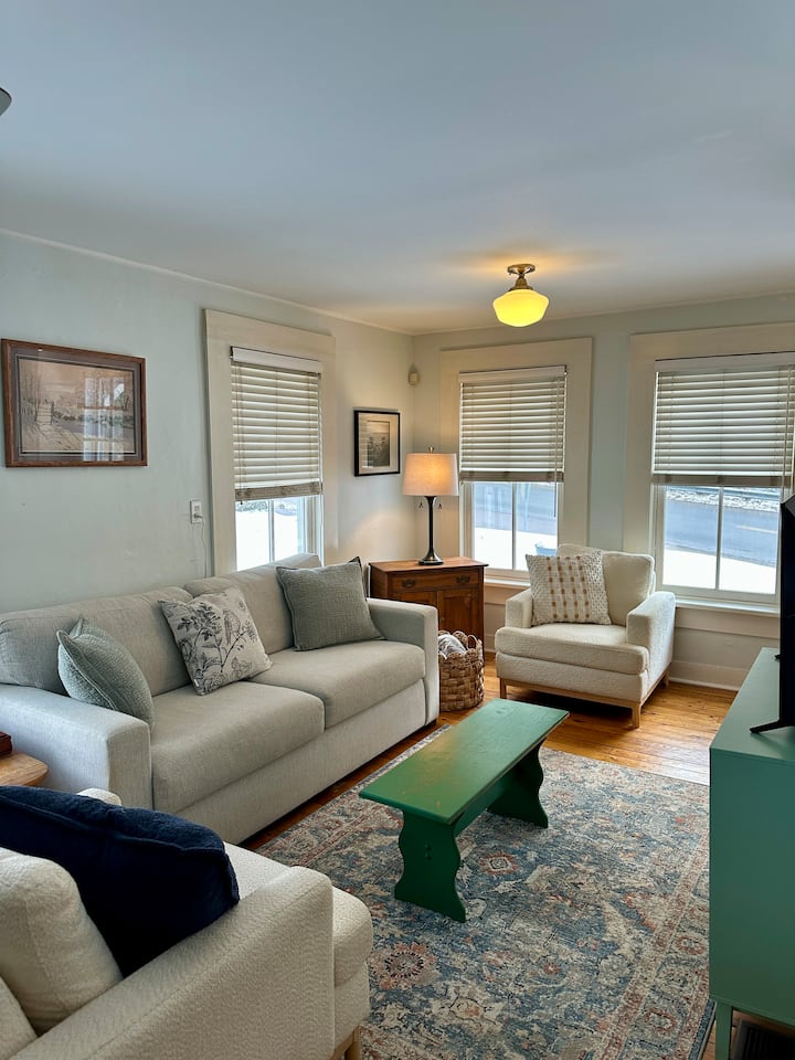 Charming, Dog-friendly Warren Village Home - Vermont