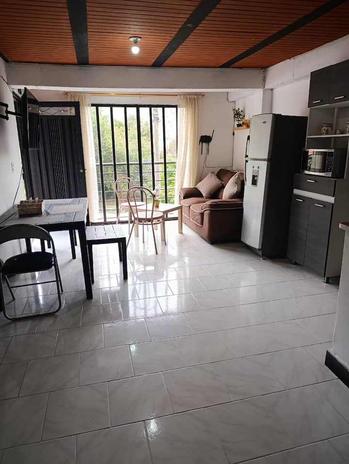 Apartamento Vista Linda En La Mitad De Medellin - Medellín