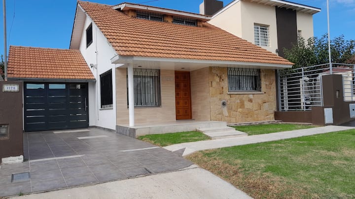 Chalet En Punta Mogotes - Mar del Plata