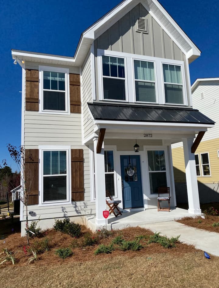 Beautiful Centrally-located Home - Tallahassee, FL