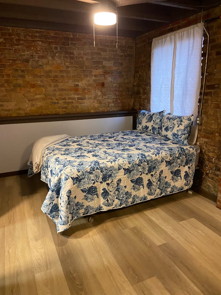 The Patio #1 2 Bedrooms 1 Full Bath & 2 1/2 Bath - Van Buren, AR