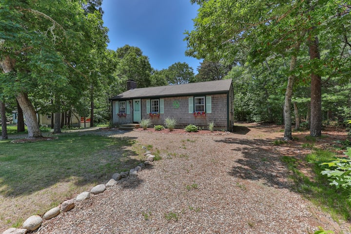 Sheep Retreat Brewster - Cape Cod Rail Trail, Brewster