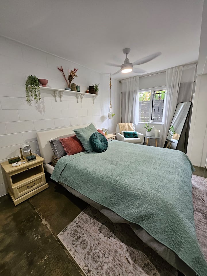 Prime Location: Just Steps Away From Oxford Street - Windsor, Australia