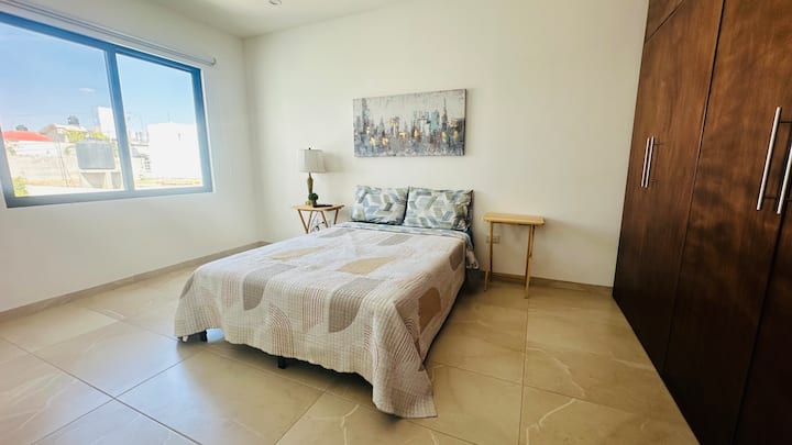 Room W/ Private Bathroom 5 Min From Downtown - Aguascalientes