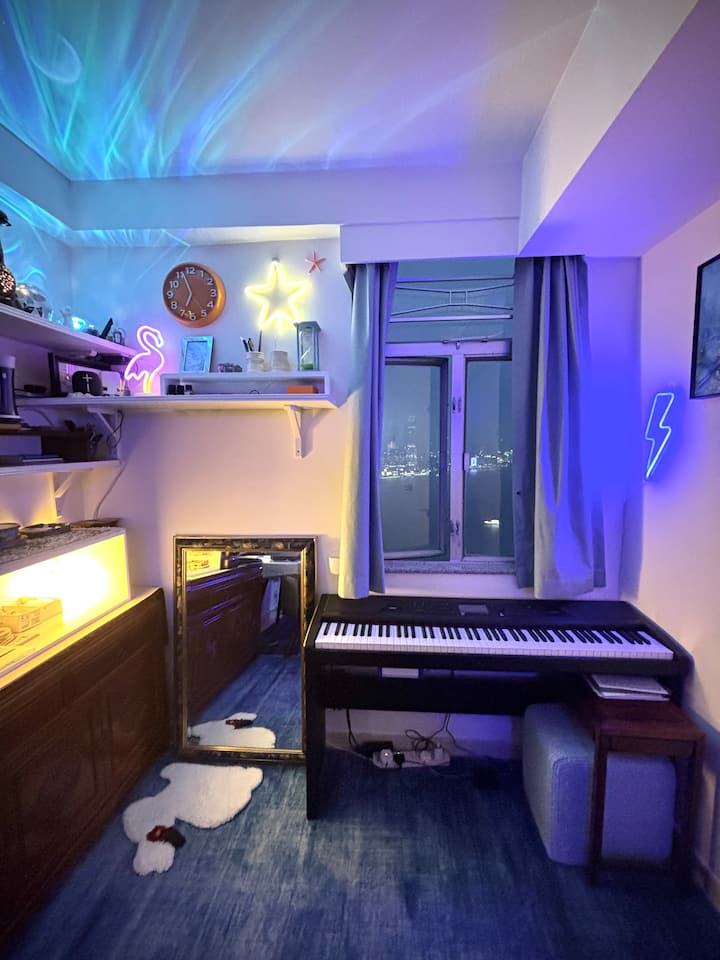 ［New］best Location With Stunning View (Top Floor) - Sheung Wan