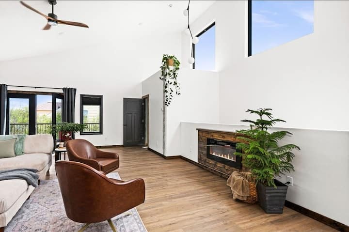 Lagom By Dept.two Studio Suite - Two Harbors, MN