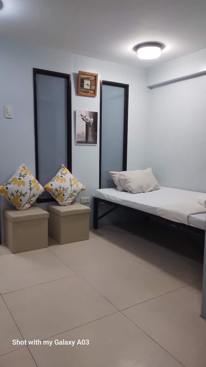 Transient Room Near Robinsonlipa - Lipa City