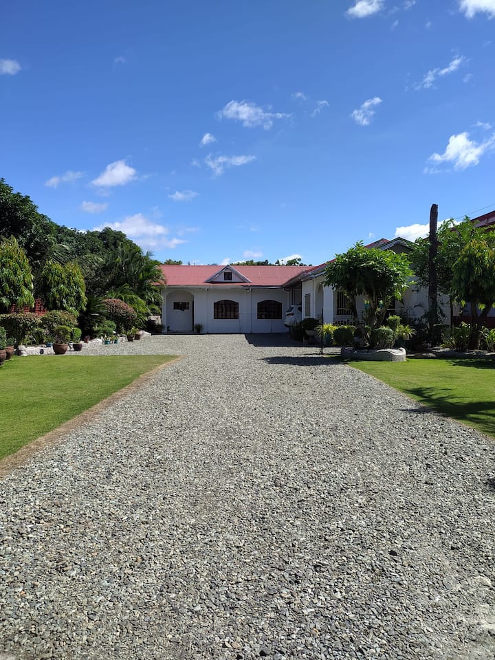 Event's Place With 1 Studio Type Room / 2-4 Pax - Bocaue