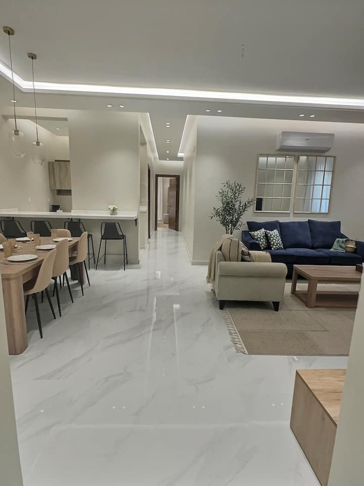 Blue Velvet 3br Apt On King Abdulaziz Rd - Jeddah