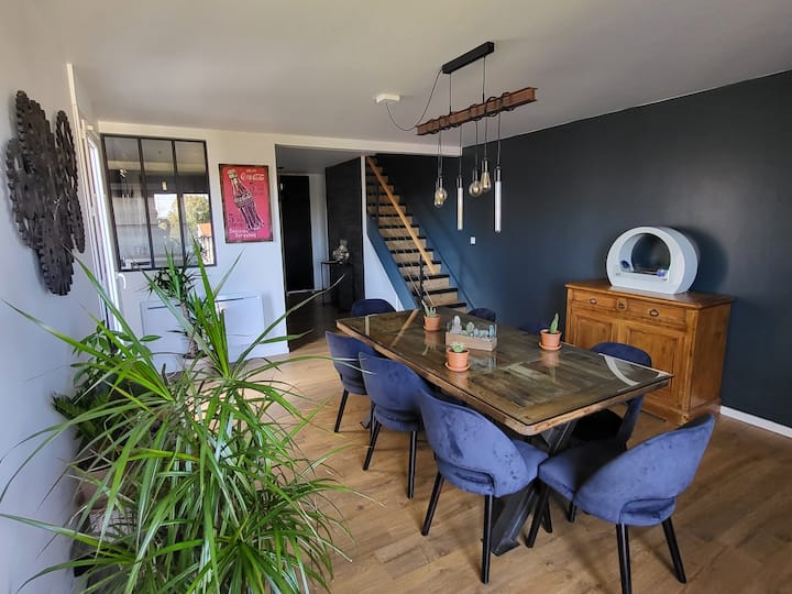 Appartemment 4 Voyageurs
Sdb & Wc Indépendant - Villefranche-sur-Saône