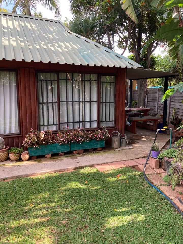 Magnolia Garden Cottage - Polokwane