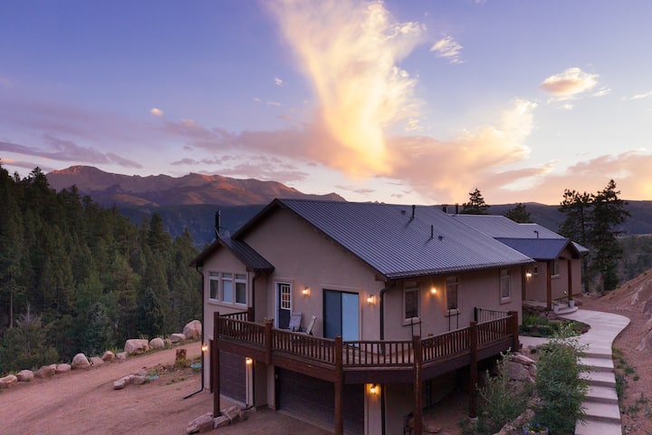 Mountain Lodge W/hot Tub & Views - Woodland Park, CO
