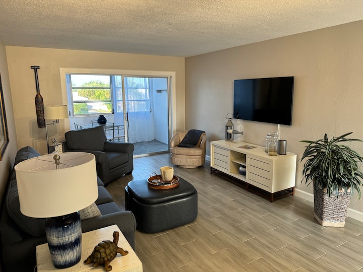 Simplicity - St. Petersburg, FL