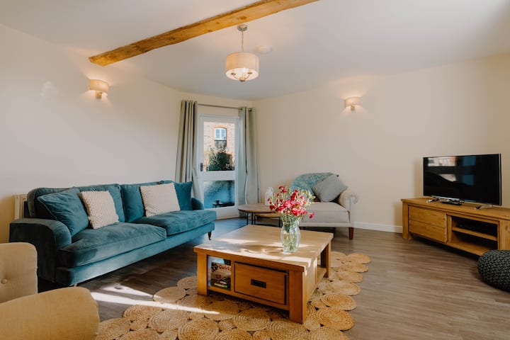 Croyde Cottage Saunton- Sleeping 5 - Heated Pool - North Devon District