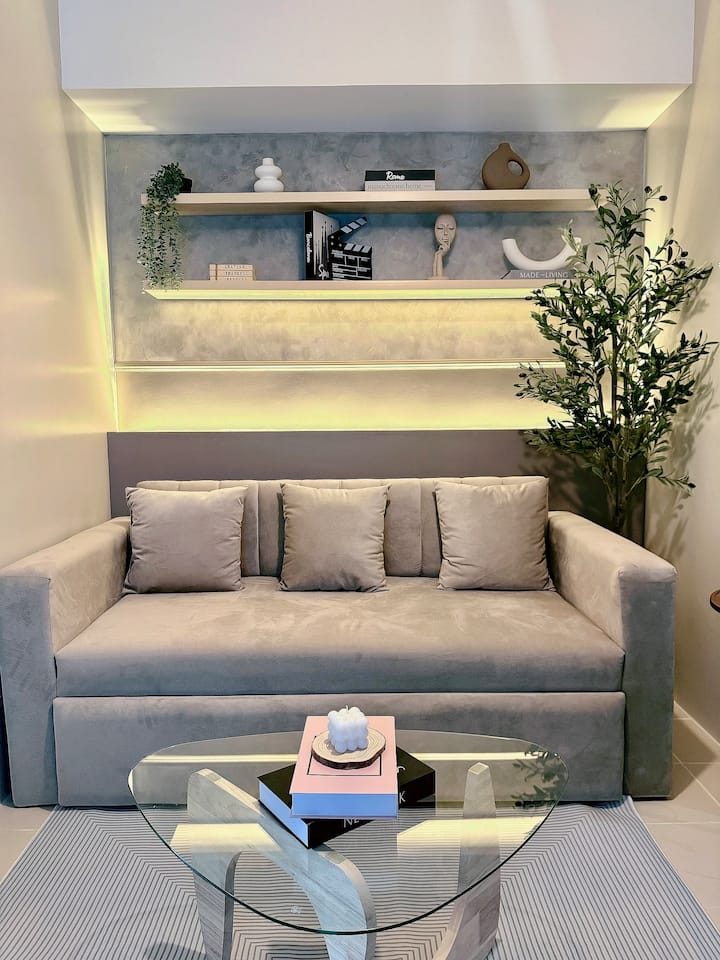 Solmera Cove: Spacious Modern 1br | Stay + Work - Ortigas Center