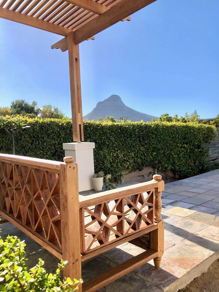 Quiet Mountain Escape In The City | Remote Ready - Kaapstad
