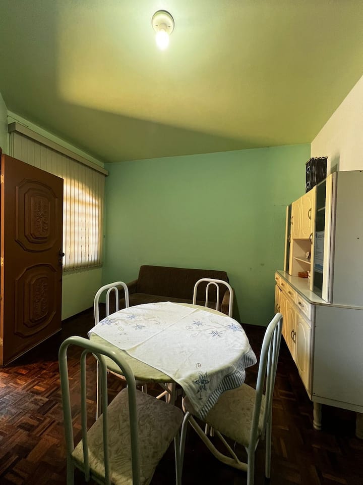 Casa Simples Em Londrina - Londrina