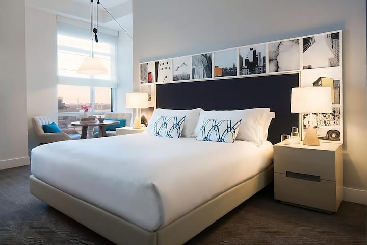 Modern Amenities! Rooftop Bar, Pets Allowed! - New York