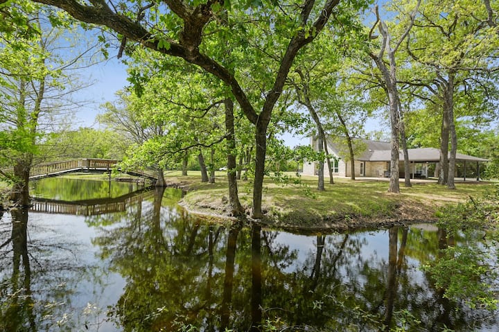 Fightin’ Aggie Farmhouse - College Station, TX